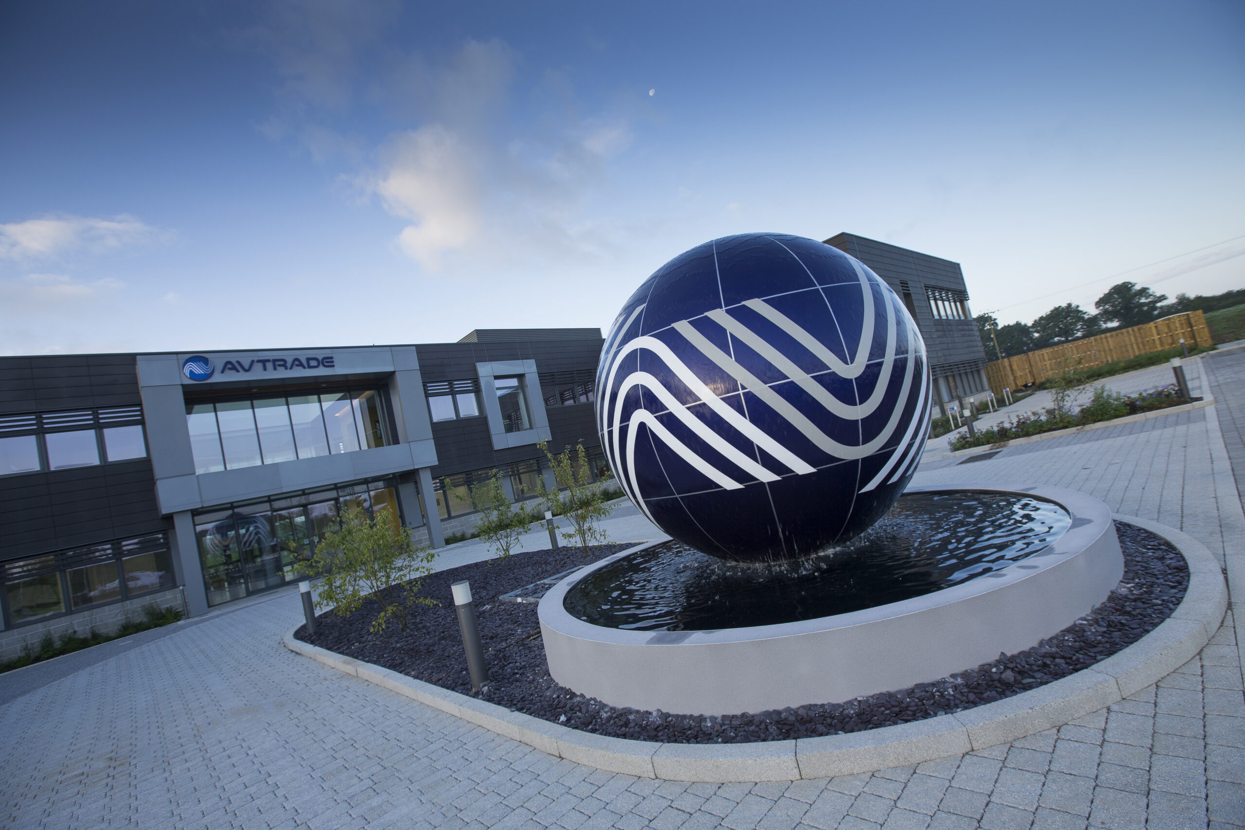 Avtrade Purchases Airbus A340-300 | Aviation Maintenance Magazine